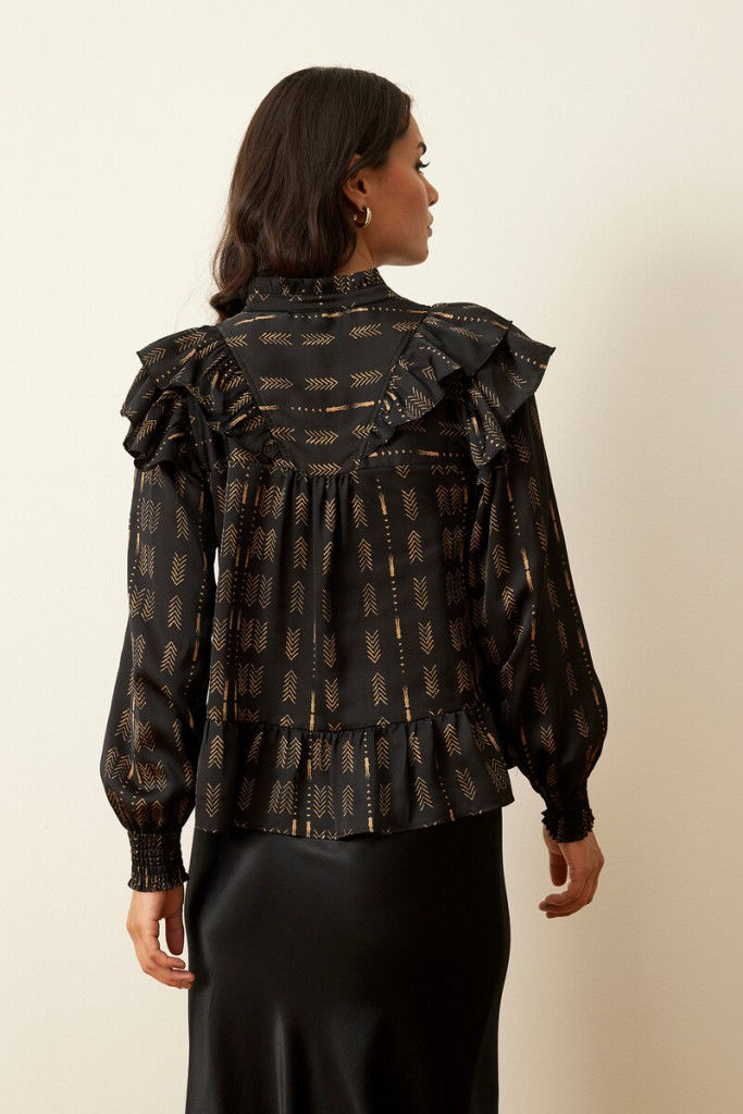 Duckert & Co. Shop In Front Bluser Hos Duckert & Co